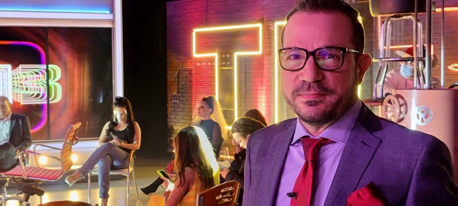 Sánchez Grass y la galería donde el televidente es una obra de arte