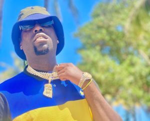 Chocolate presume de ser millonario