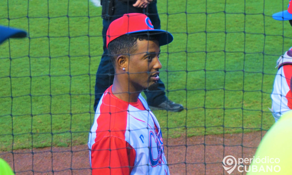 Andy Rodríguez: Cuarto cubano en abandonar la delegación de béisbol en ...