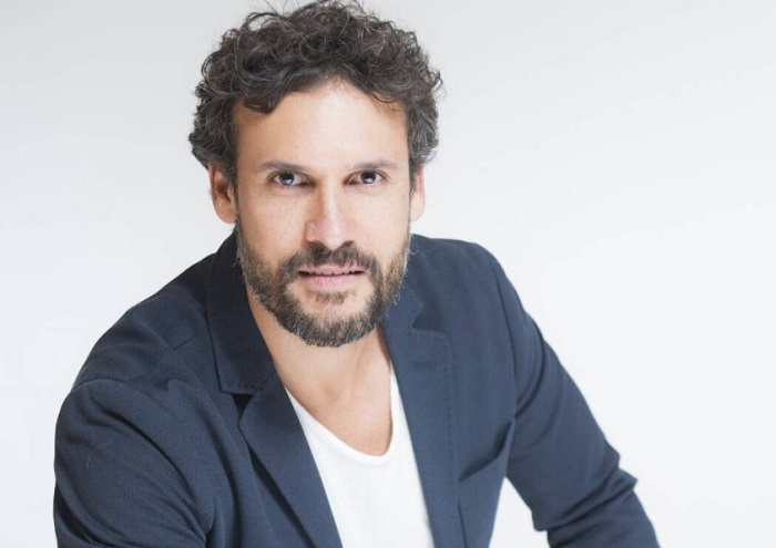 Actor cubano Yadier Fernández en entrevista con Carlos Armando Cabrera