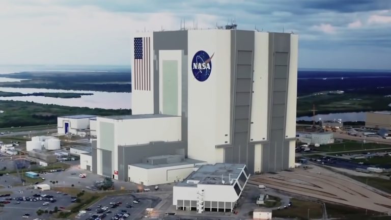 NASA desarrolla cañón para desviar asteroides que amenacen a la Tierra