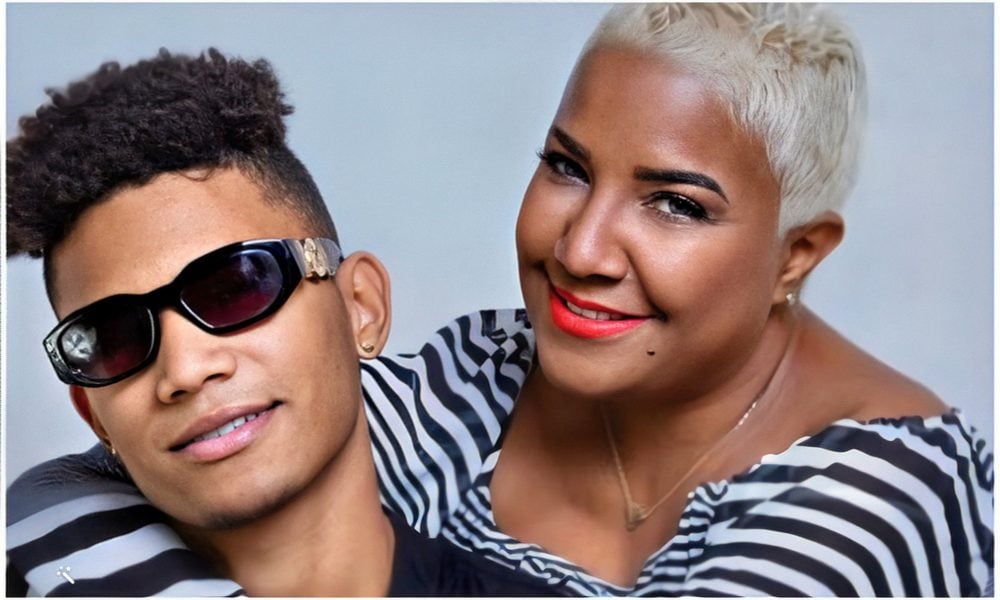 Haila celebra el cumpleaños 47 de su esposo, Aned Mota