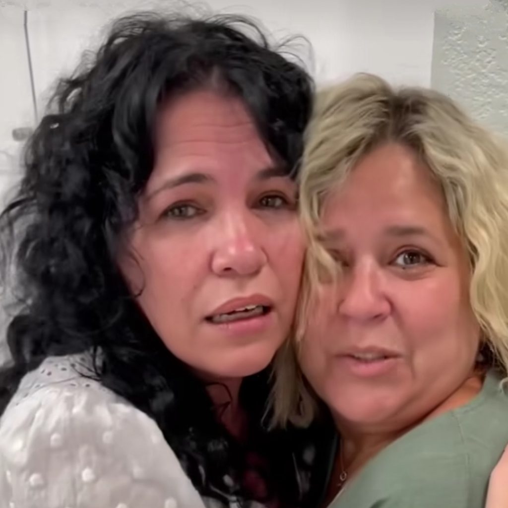 Actrices cubanas Yerlin Pérez y Judith González se reencuentran después de 30 años sin verse