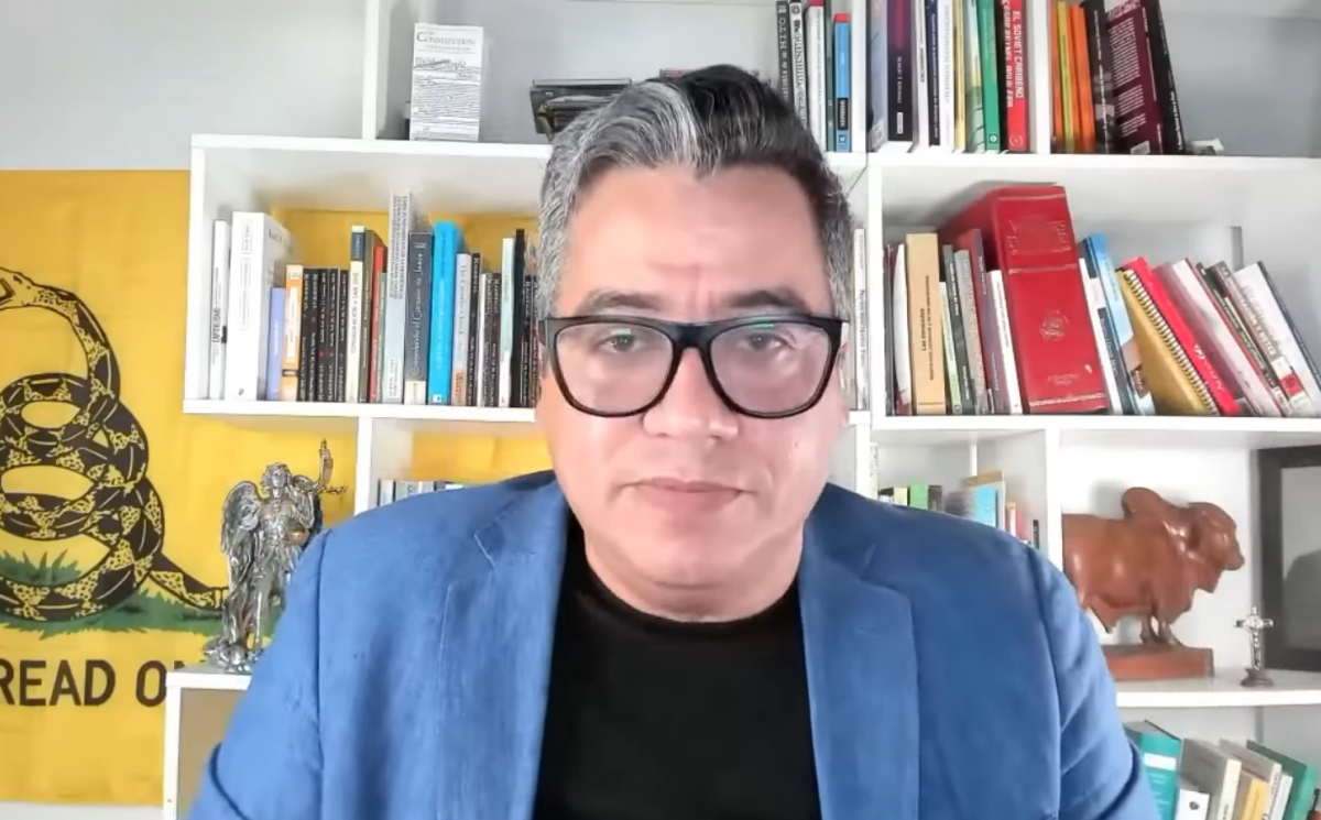 Propaganda oficialista difama sobre Manuel Milanés y los grupos del exilio