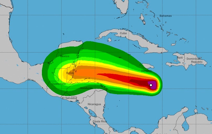 Se forma la tormenta tropical Lisa con amenaza a Centroamérica y sur de México