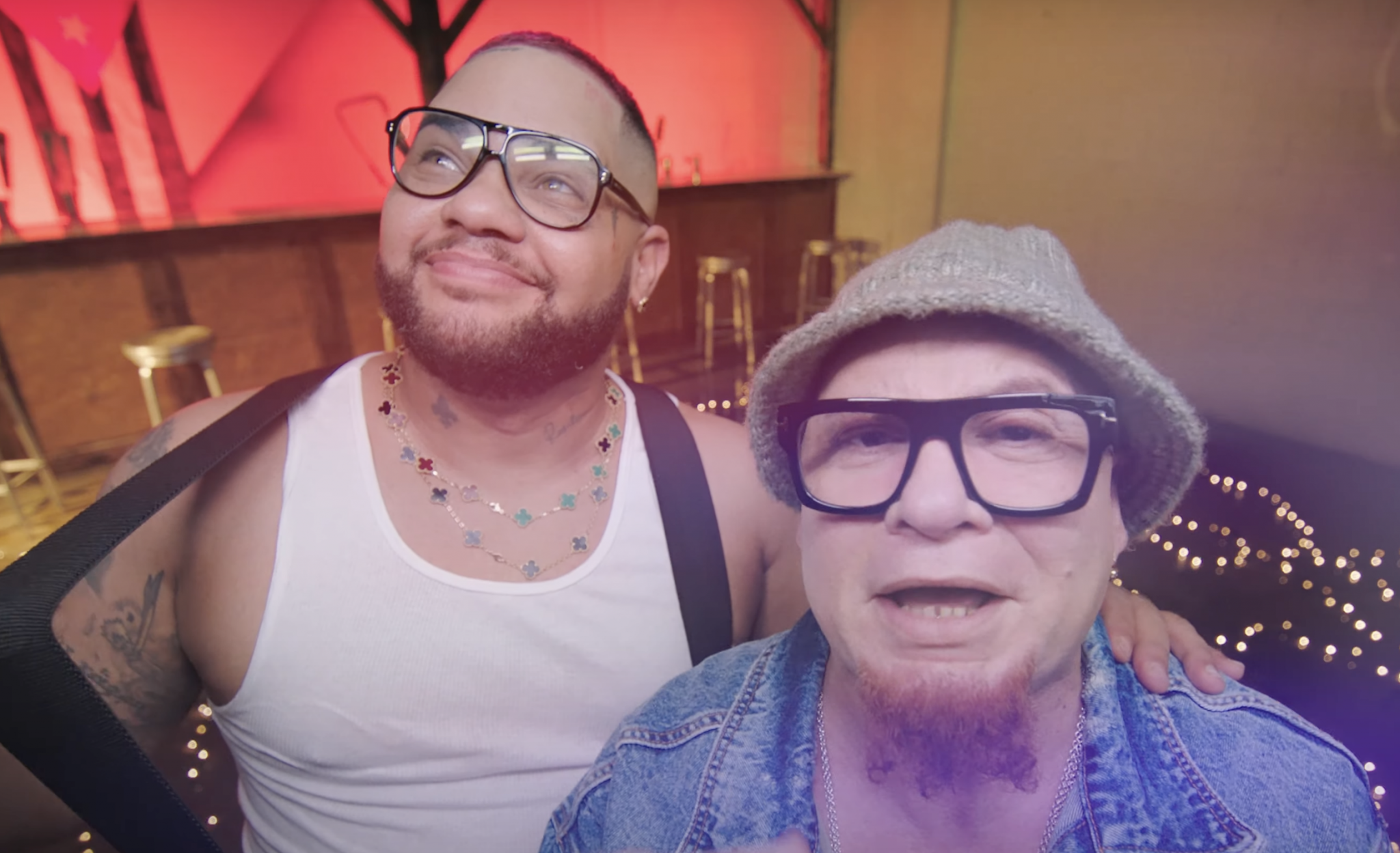 Así suena el tema 'A las mil y quinientas' de El Taiger y Kelvis Ochoa