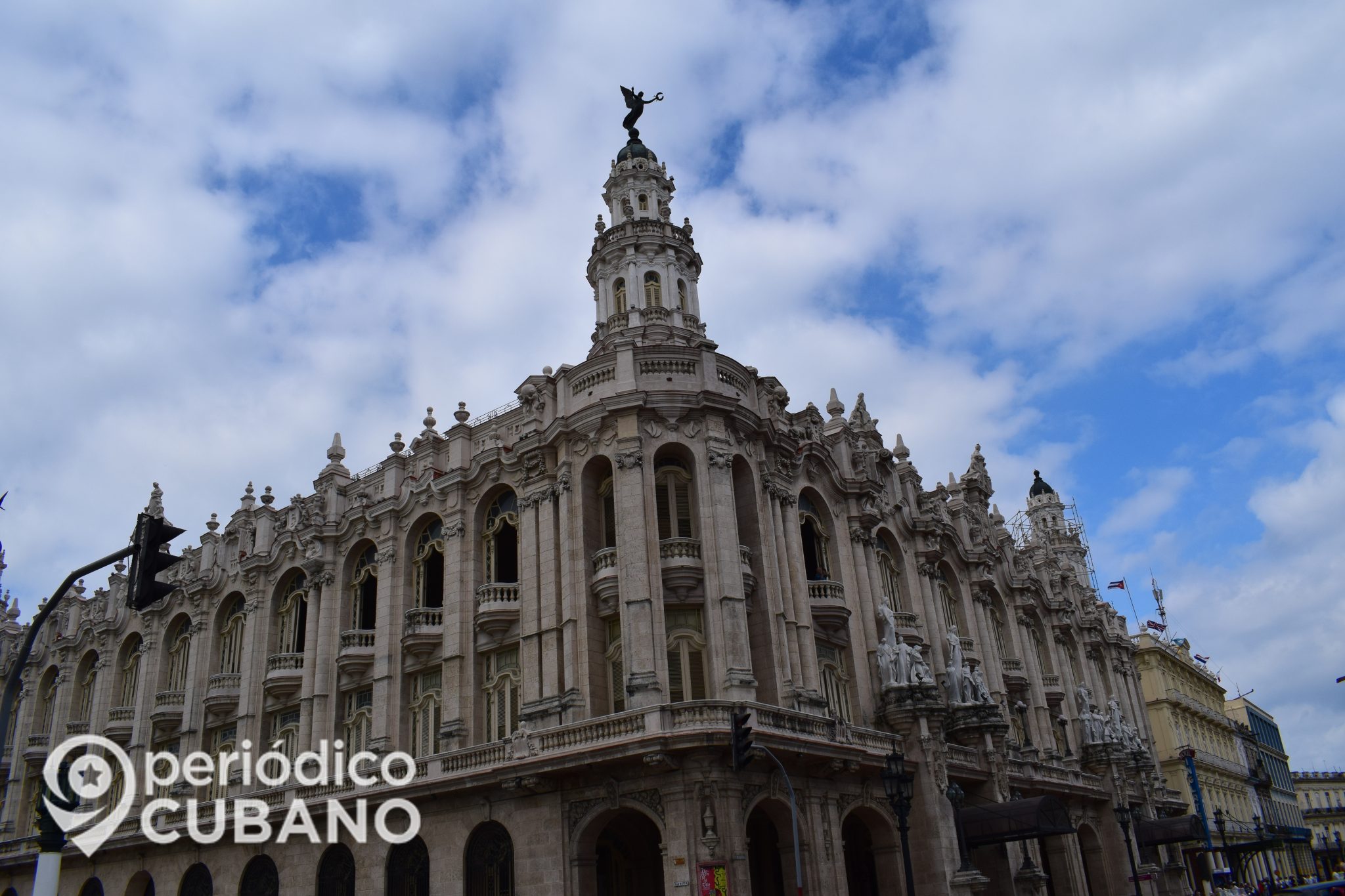 Comején en el techo del Gran Teatro de La Habana "Alicia Alonso ...