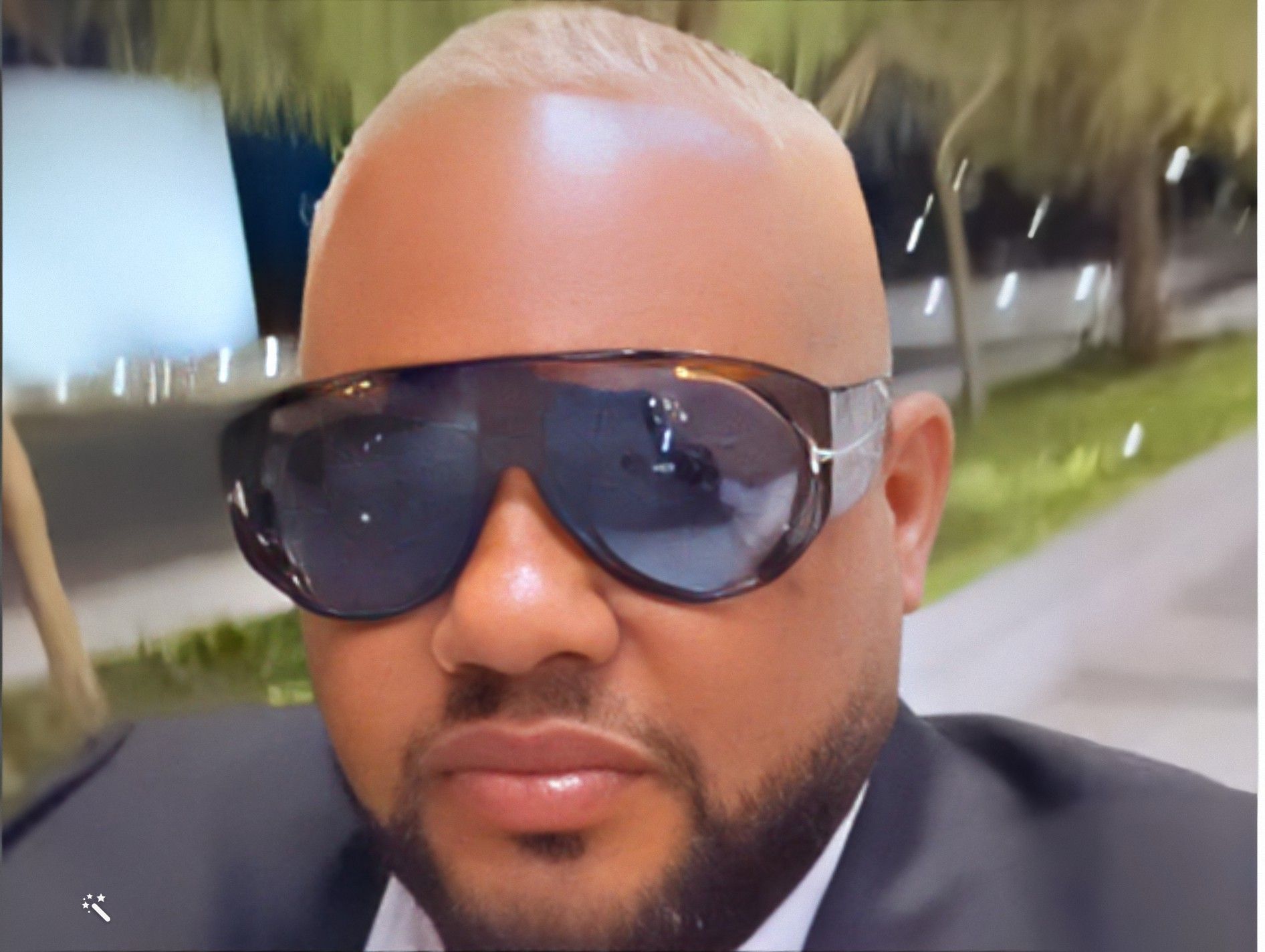 El Taiger reflexiona en Washington D. C. ante la imagen de Abraham Lincoln