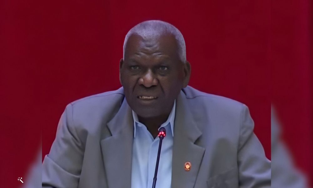 Esteban Lazo culpa al rey de España del siglo XIX por la actual falta ...