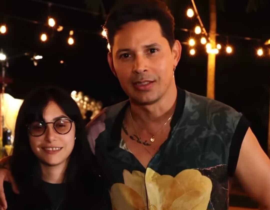 Leoni Torres asegura estar orgulloso de su hija y nueva colaboradora