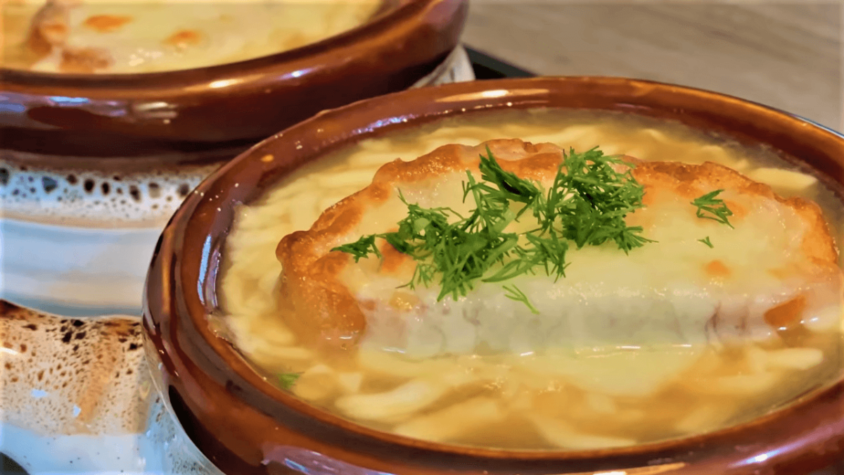 RECETA: Sopa de cebollas a la francesa