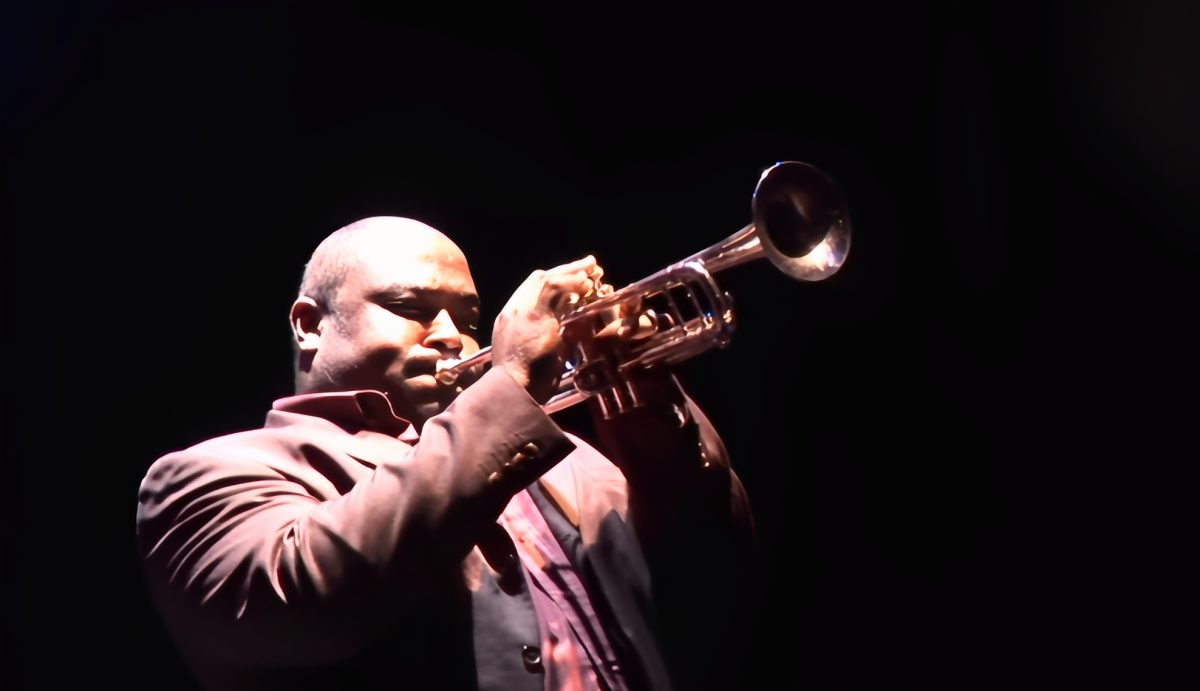 Lanzan modelo de trompeta con el nombre de Alexander Abreu