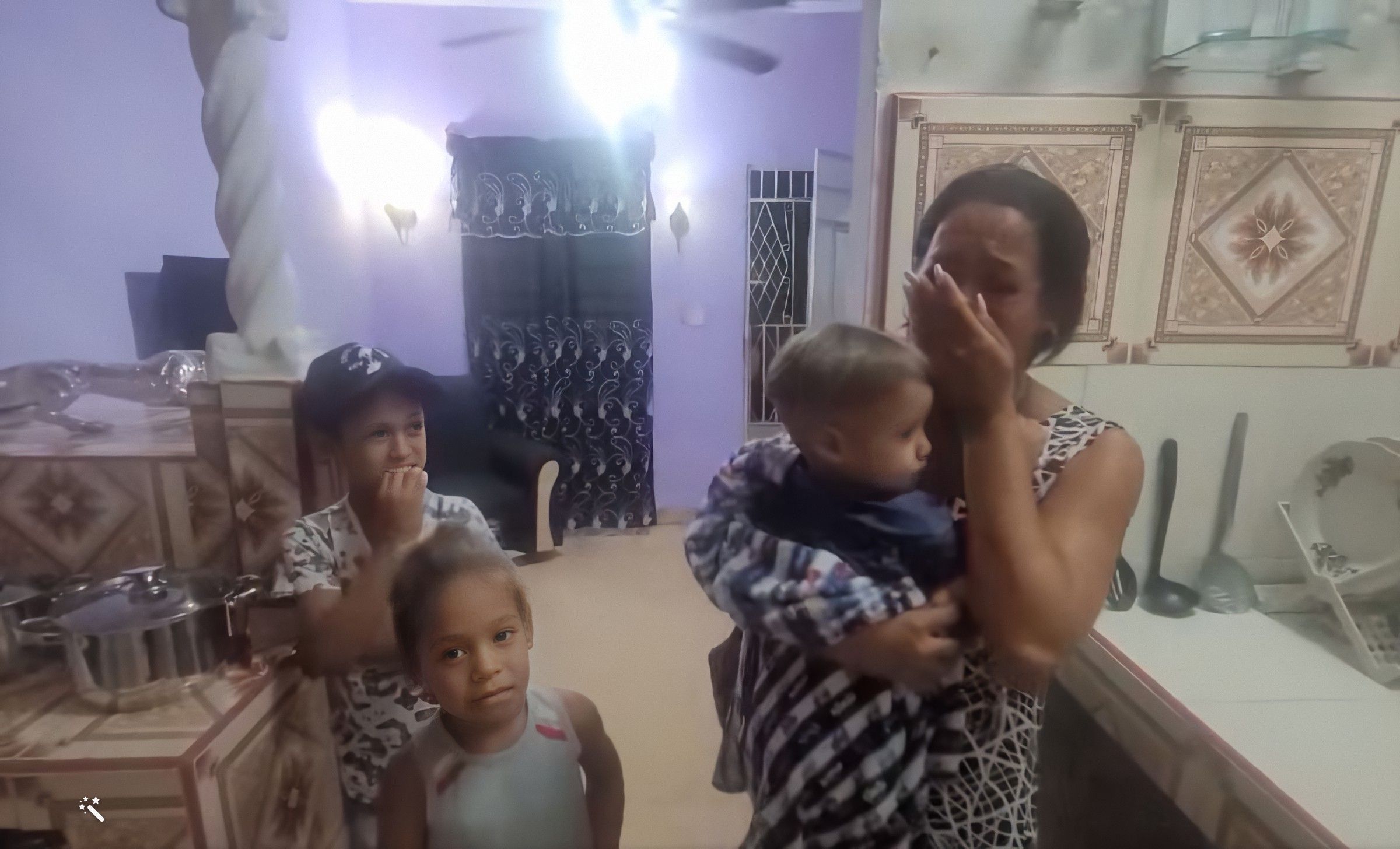 Limay Blanco entrega una casa a la madre cubana que vendió su pelo por alimentos