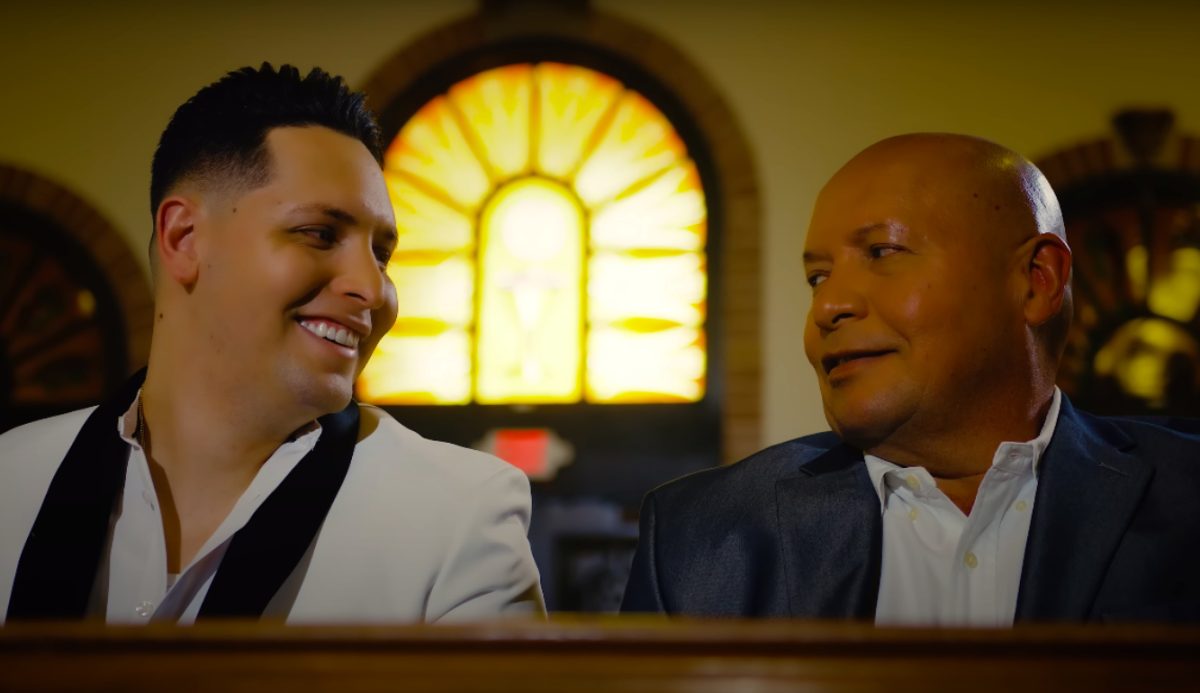 Cantante cubano Lumay dedica emotiva canción a los padres