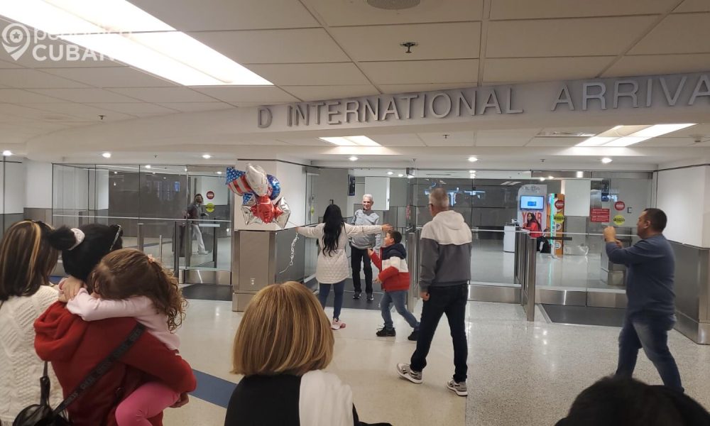 En junio 8.500 cubanos recibieron el parole humanitario, pero no todos ...