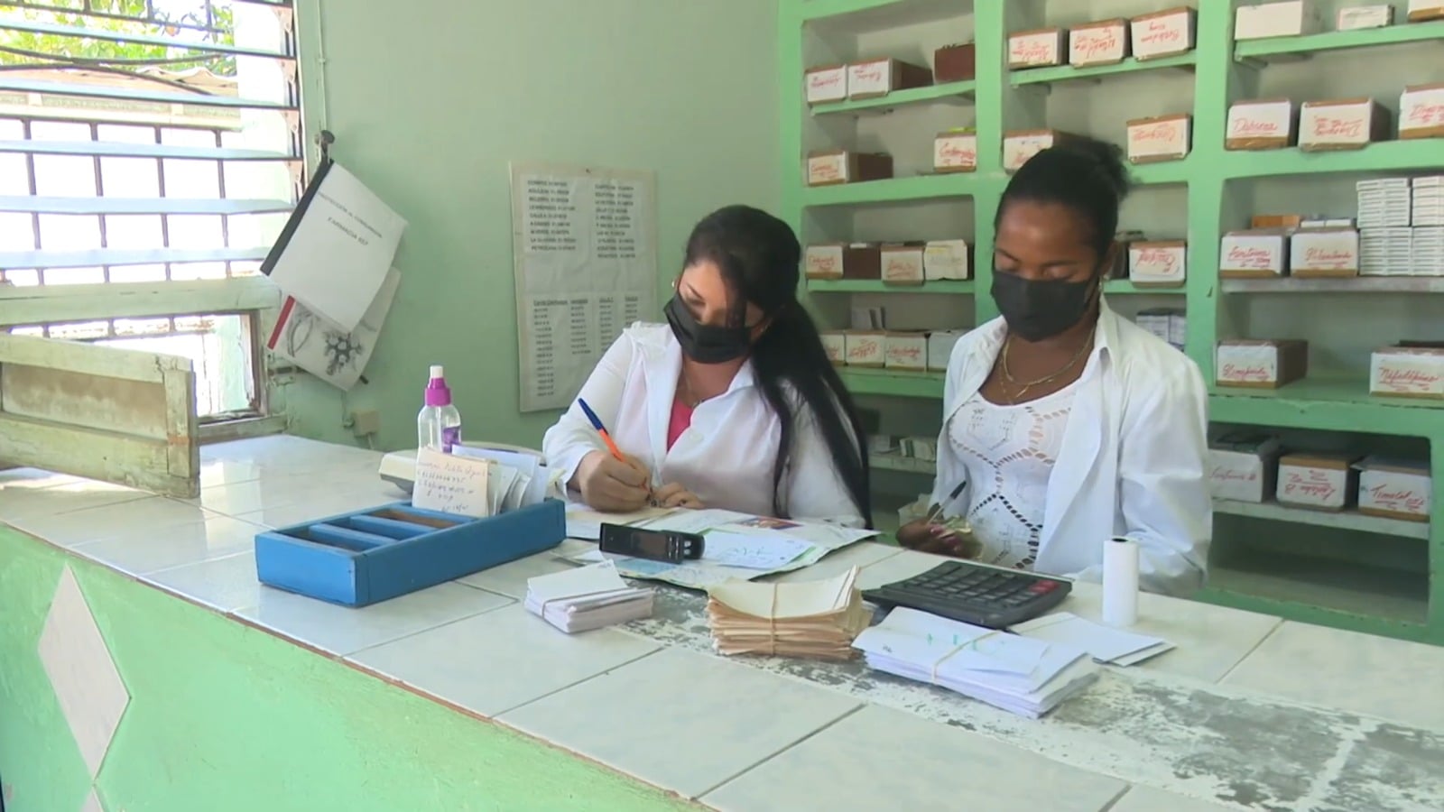 Minsap autorizará que los médicos receten medicamentos importados