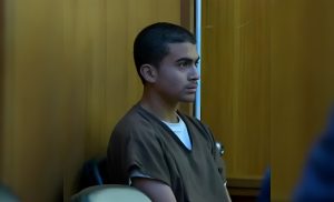 Adolescente Derek Rosa asiste por primera vez a una audiencia por la ...