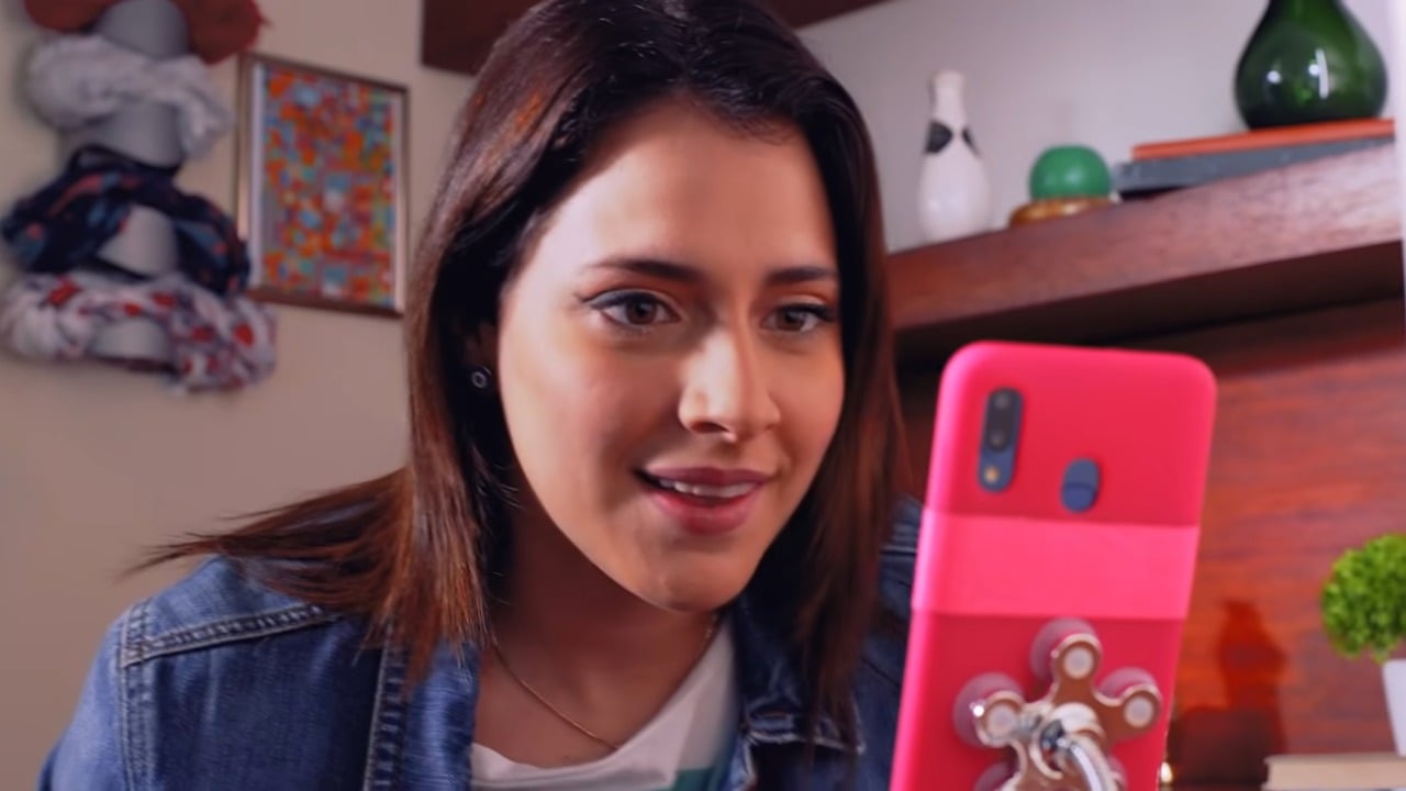 Actriz cubana María Karla Gómez triunfa en Ecuador con 'Enchufe TV'