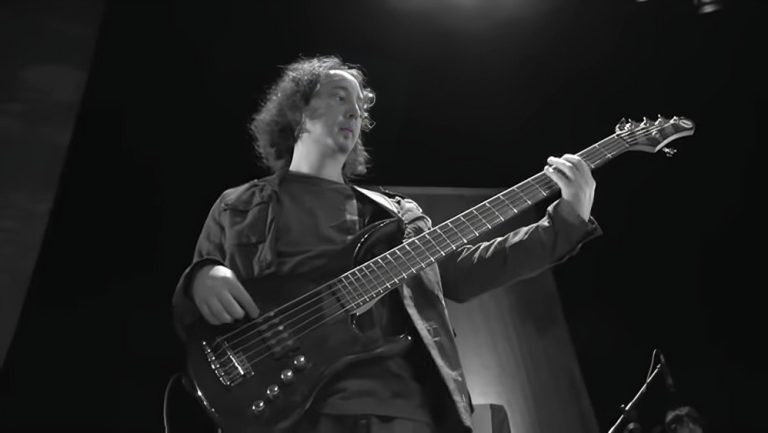 Músico cubano Esteban Puebla de la banda Síntesis emigra a España