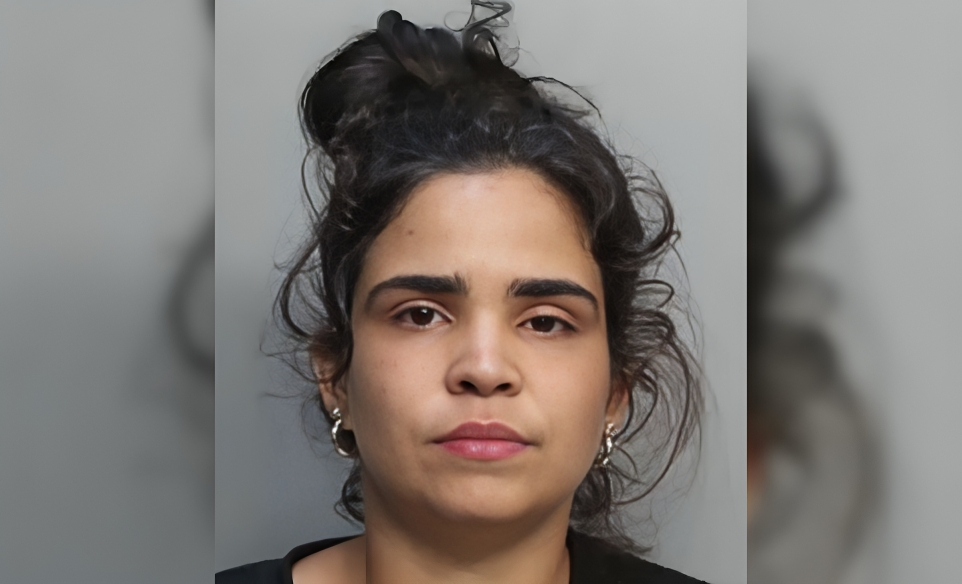 Mujer enfrenta cargos por presunto robo de camioneta a hombre sordo en Hialeah