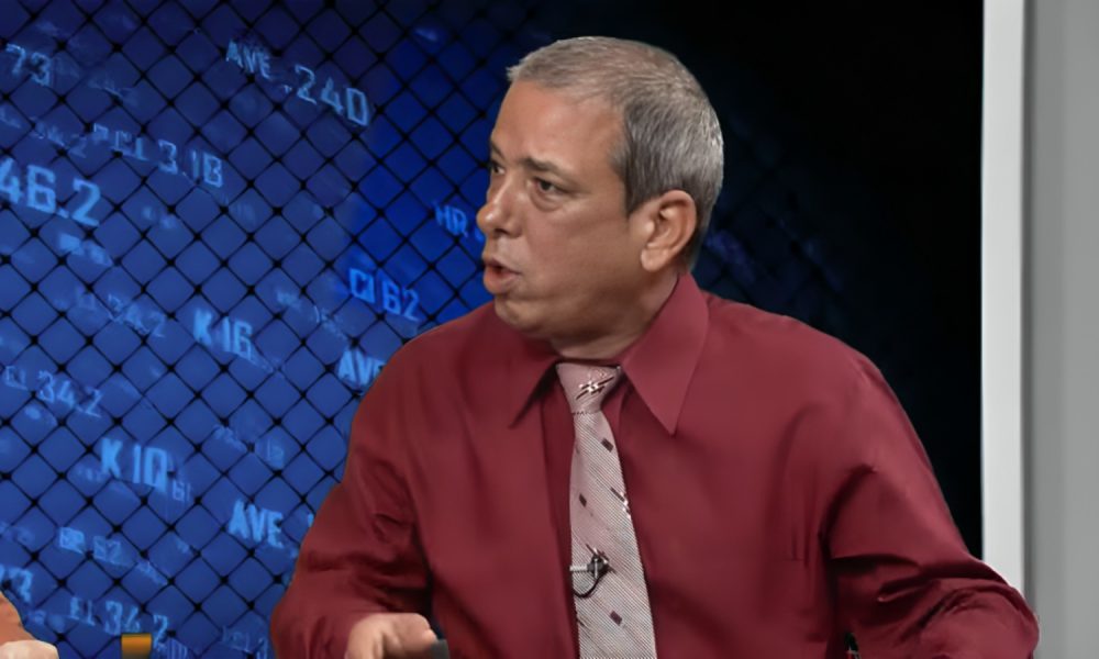 Regresa a la TV Cubana Renier González criticando el picheo en la Serie ...