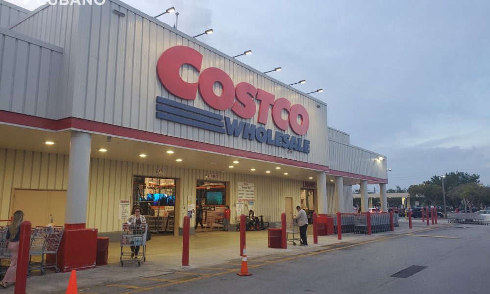 Costco tiene vacantes de 30 dólares por hora en varias tiendas de la ...