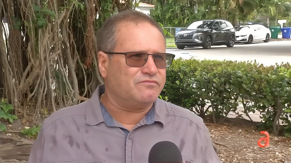 Régimen prohíbe al opositor Roberto Álvarez entrar a Cuba