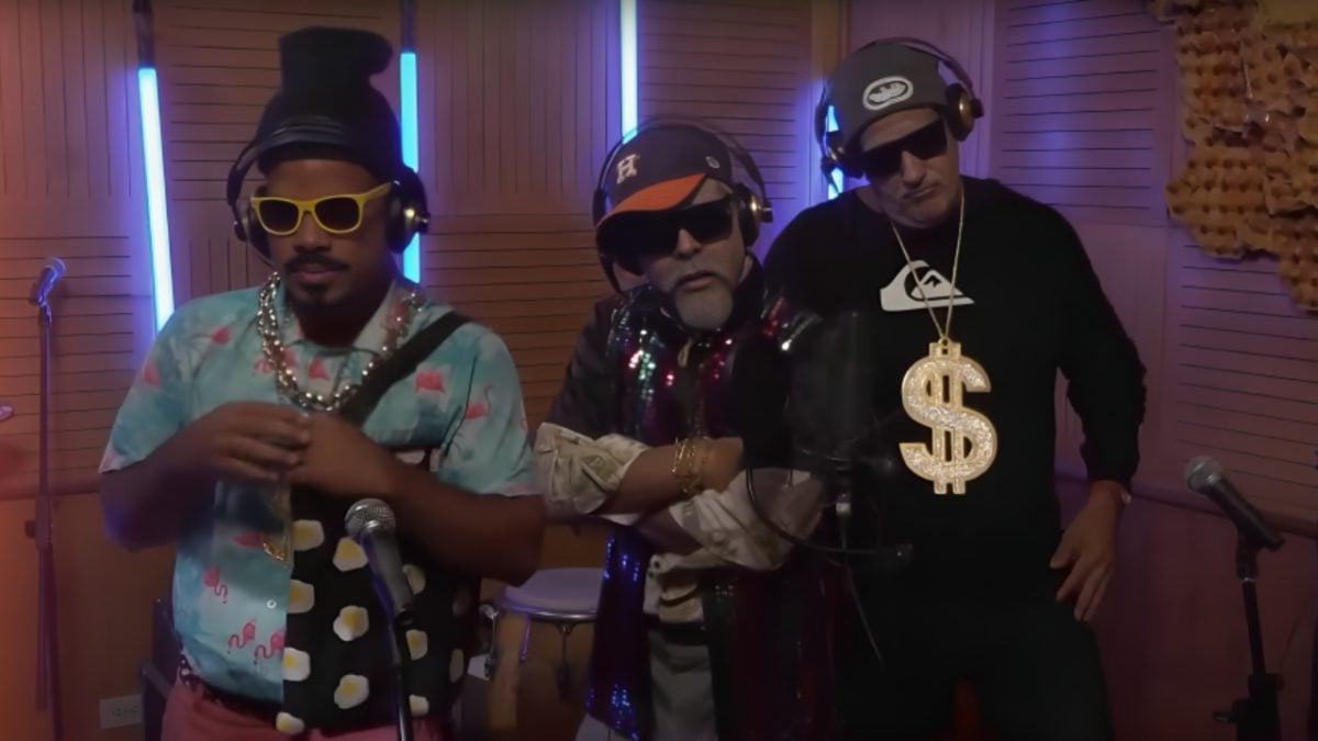 ‘El muslito’ de Pánfilo, Chequera e Isidoro se vuelve viral en redes ...