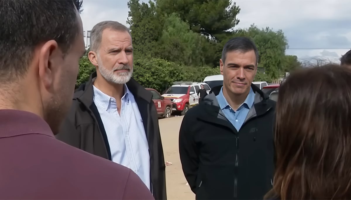 Arrojan barro al presidente y al rey de España en Valencia
