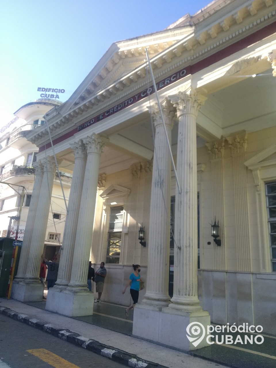 Banco cubano ofrece “descuentos especiales” al pagar con tarjeta en ...