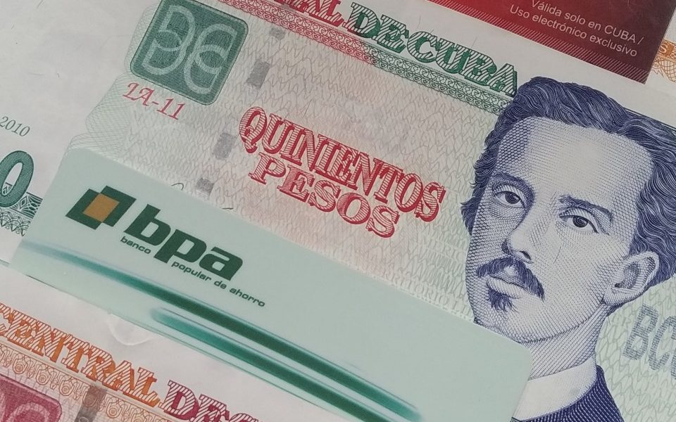 Banco Central de Cuba toma nuevas medidas para impulsar la bancarización