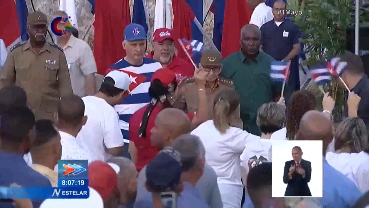 Poema viral en redes sociales: Al desfile de Canel, que vaya El Sandro