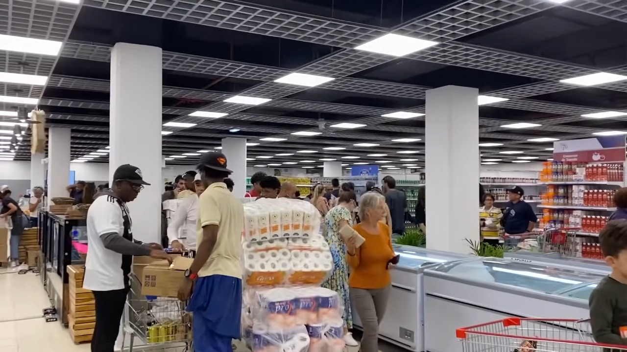 Mercado de 3ra y 70 no solo da vuelto en caramelos: también “hay otros ...