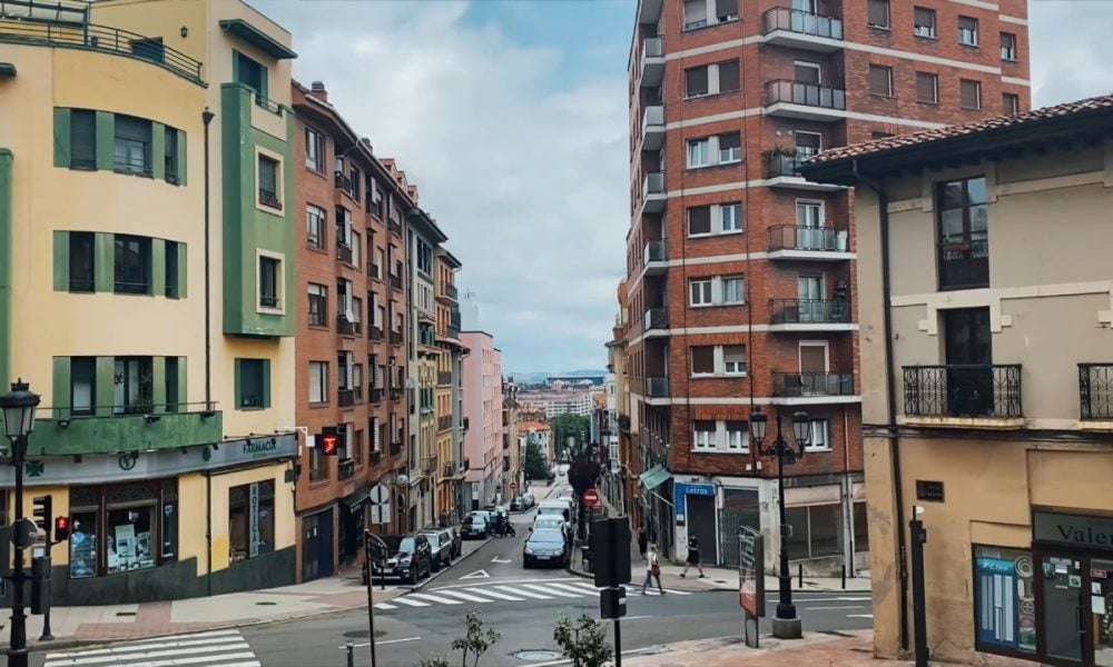 Karla Sofía Gascón: biografía de la actriz trans que interpreta a ...