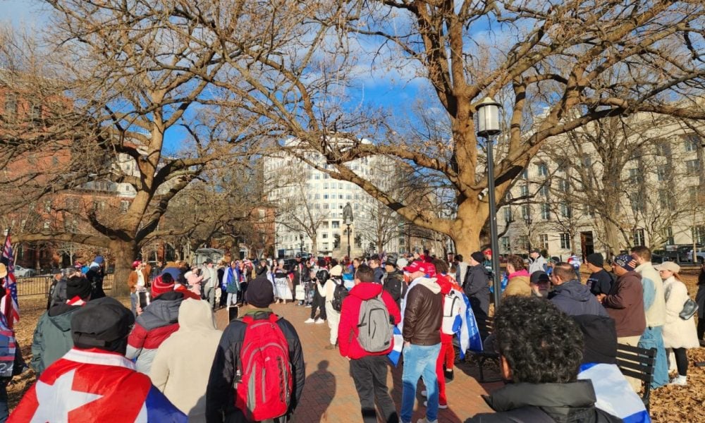 Cubanos con parole revocado deben esperar para la Ley de Ajuste al ...