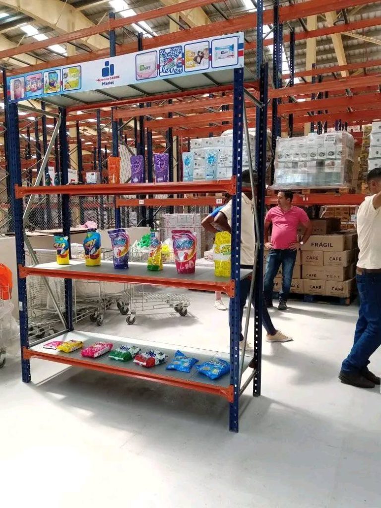 Abren nueva tienda en dólares para el comercio mayorista en el puerto ...