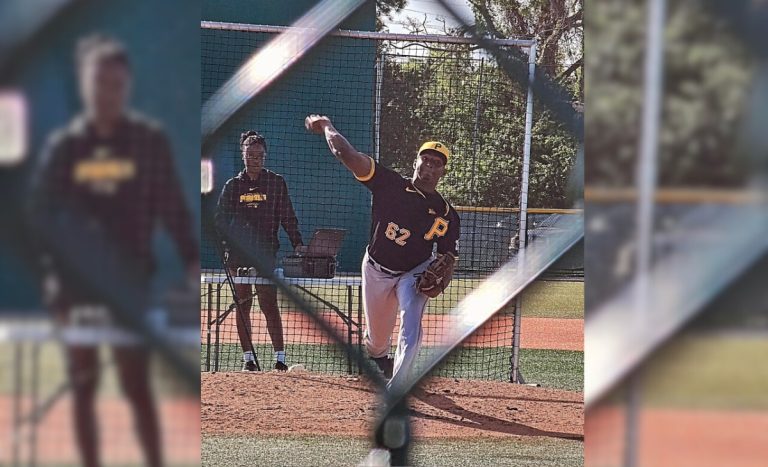 Lanzador Chapman da el sí al equipo Cuba en el Clásico Mundial de Béisbol