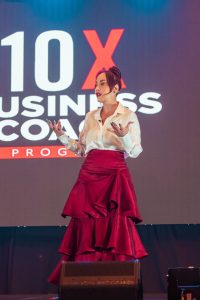 Tenay Rodríguez: de la última fila al escenario principal