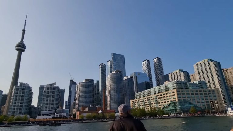 Embajada de Canadá en La Habana explica a los cubanos cómo emigrar y ...