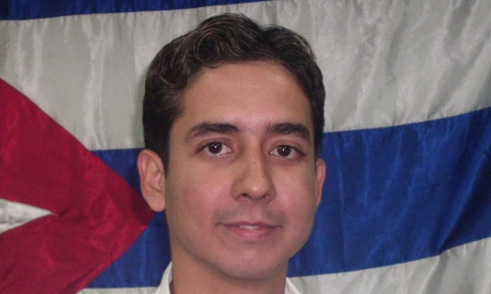 Periodista oficialista Enrique Pérez Fumero es víctima de brutal golpiza en Santiago de Cuba