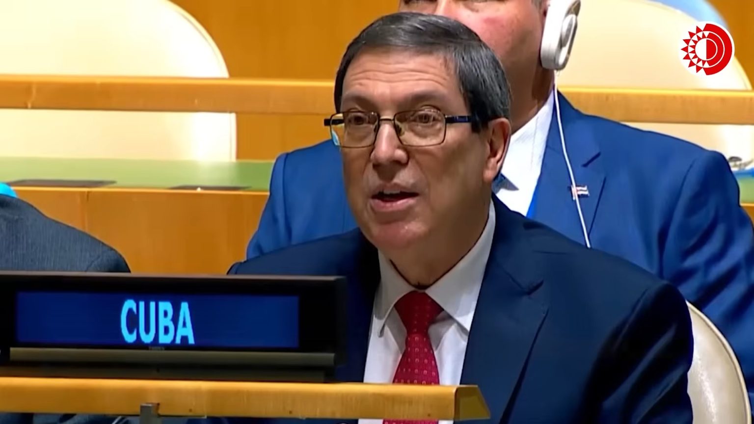 Bruno Rodríguez no soporta la verdad e interrumpe al embajador de EEUU ...