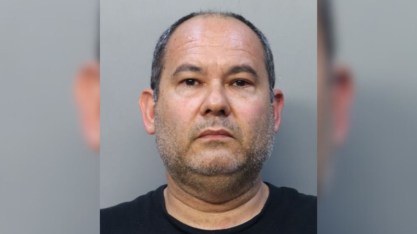 Hombre arrestado por robar recetas secretas de un restaurante en Doral